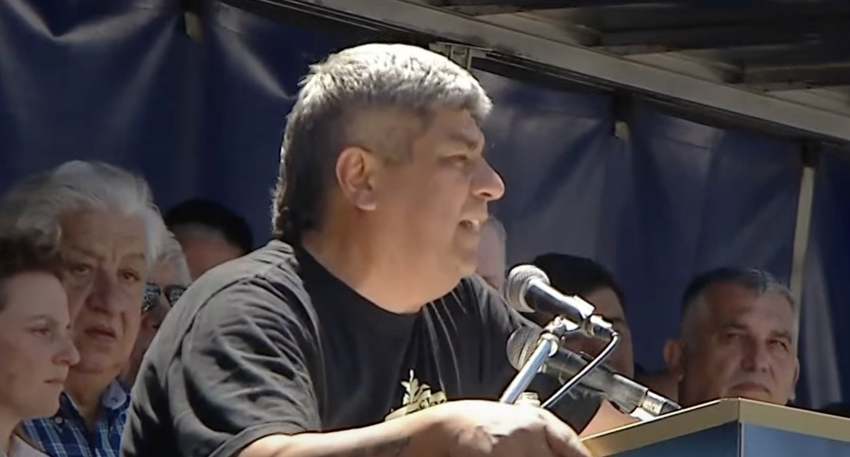 Pablo Moyano: "A Caputo lo van a llevar en andas, pero para tirarlo al ...