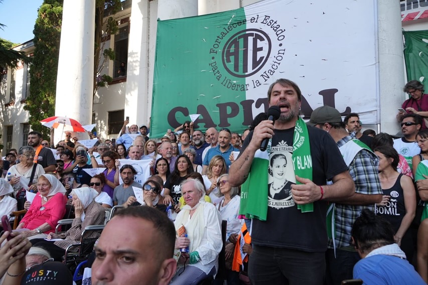 “Una memoria que arde, una lucha que no se apaga”: estatales porteños ...